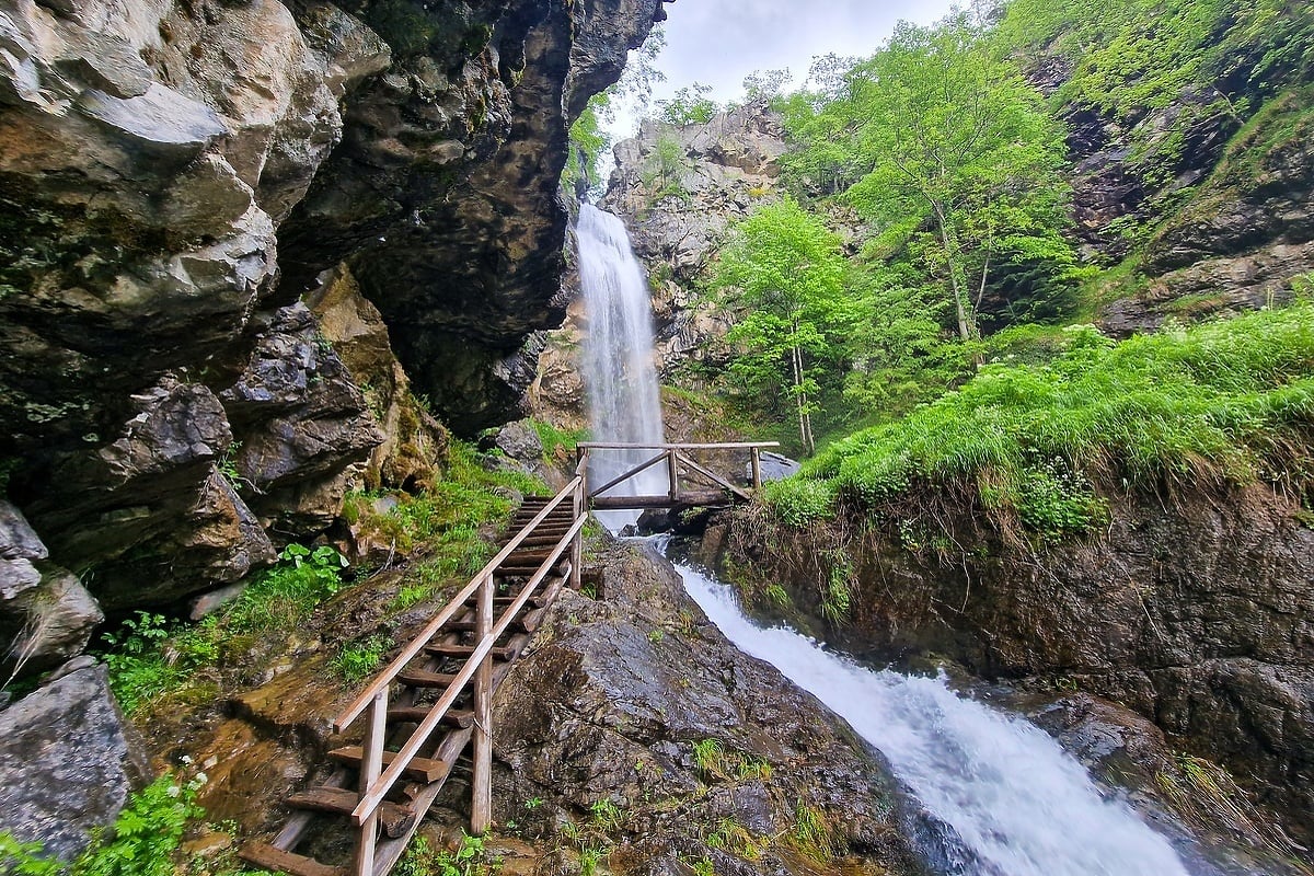Top 5 skrivenih vodopada u BiH koje svakako treba vidjeti - Drukčiji radio